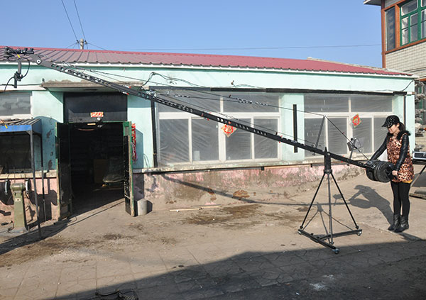 Small Camera Crane Jib With 2 Axis Pan Tilt Head | virtuecrane