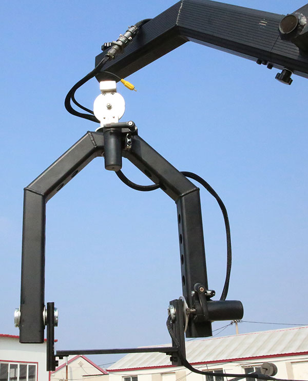 18ft Motorized Telescopic Scissors Crane With Pan Tilt Head | virtuecrane